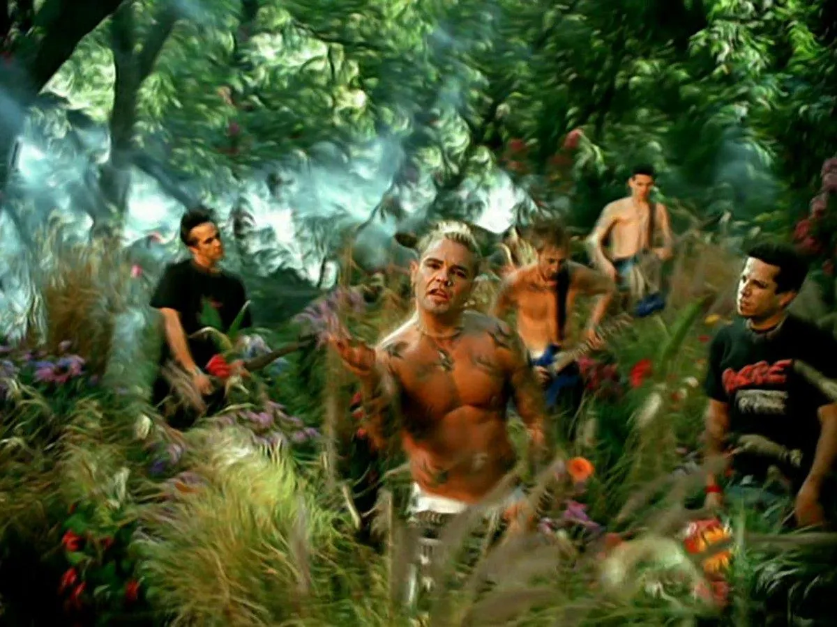 ‘Butterfly’ by Crazy Town: A Beacon of The Early 2000s Music Scene