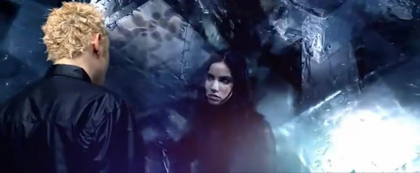 ‘Crawling’ by Linkin Park: Analyzing Imagery and Metaphors