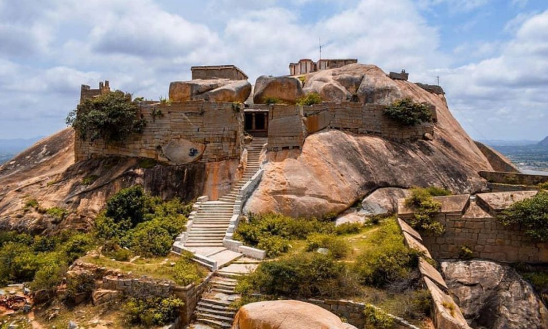 Gudibande: Fort with a rainwater harvesting system built by 'Robin Hood'