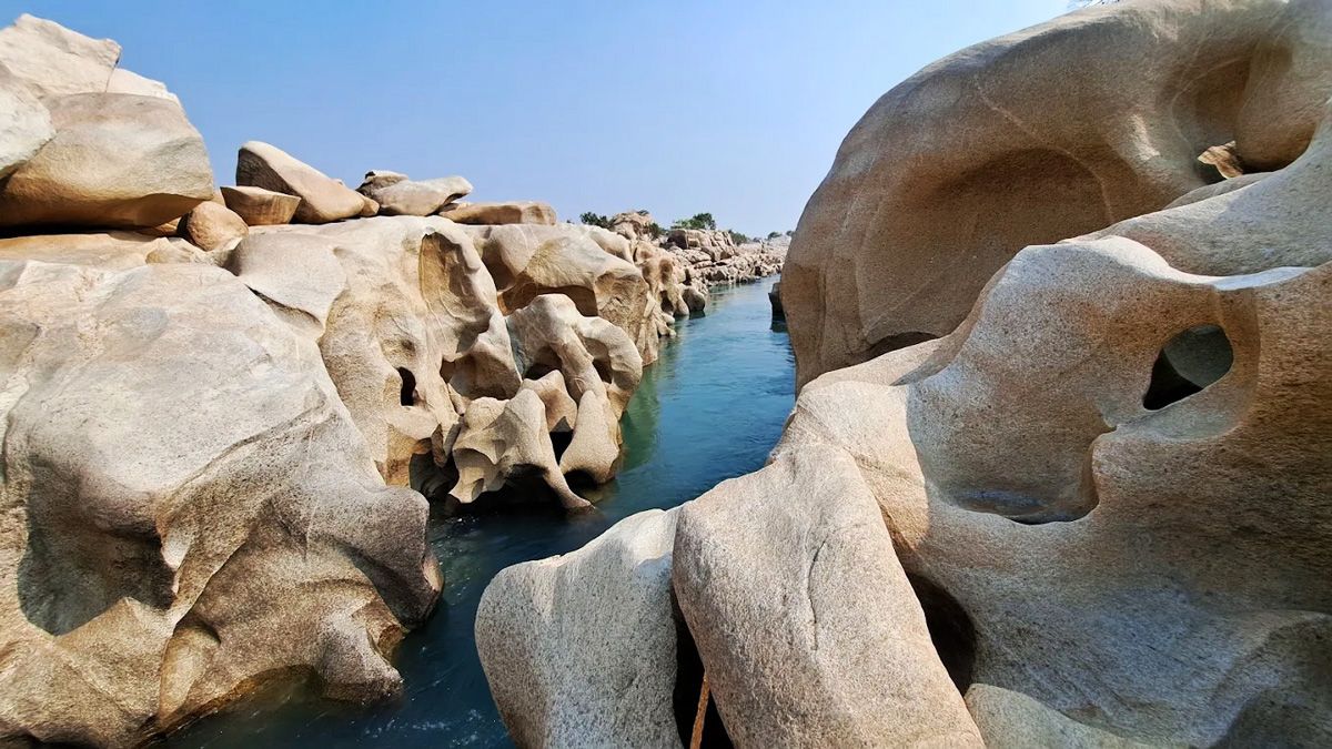 Kanhakund: Where carved rocks transport you to an alien planet