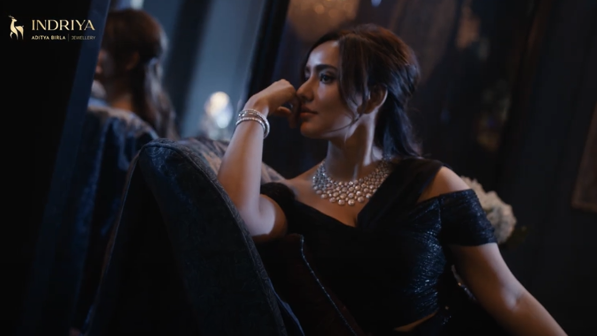 Indriya's new ad focuses on diamond craftsmanship and women's bond