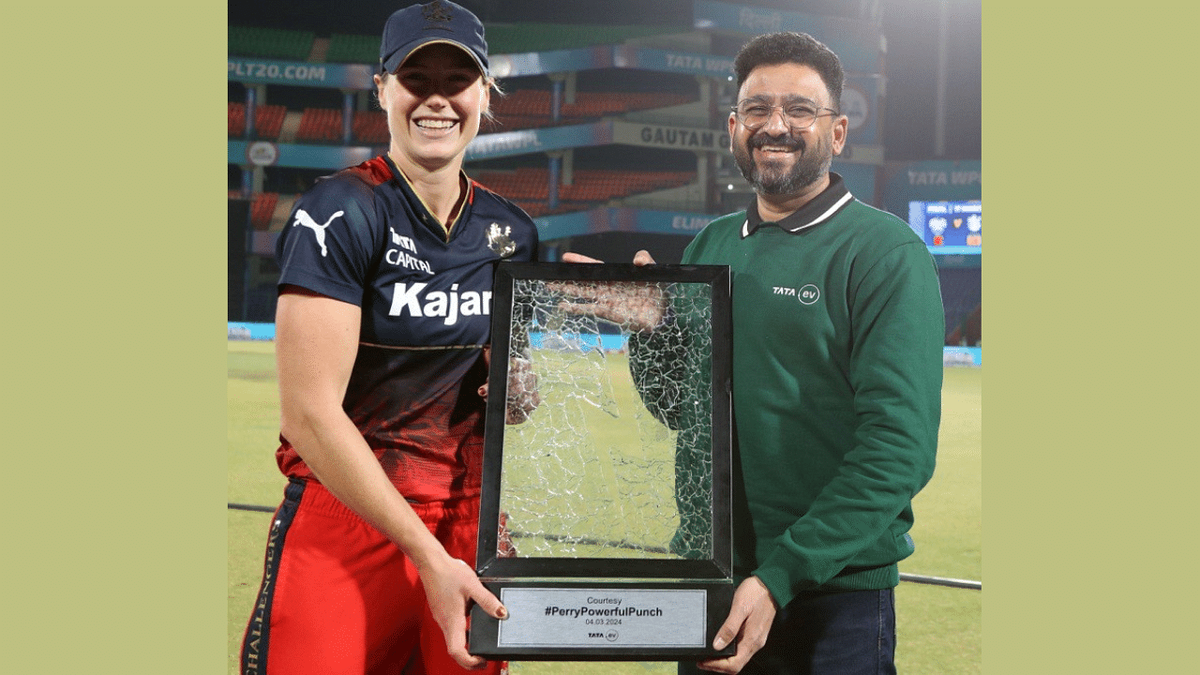 Tata and FCB Kinnect present Ellyse Perry with 'Perry Powerful Punch' award
