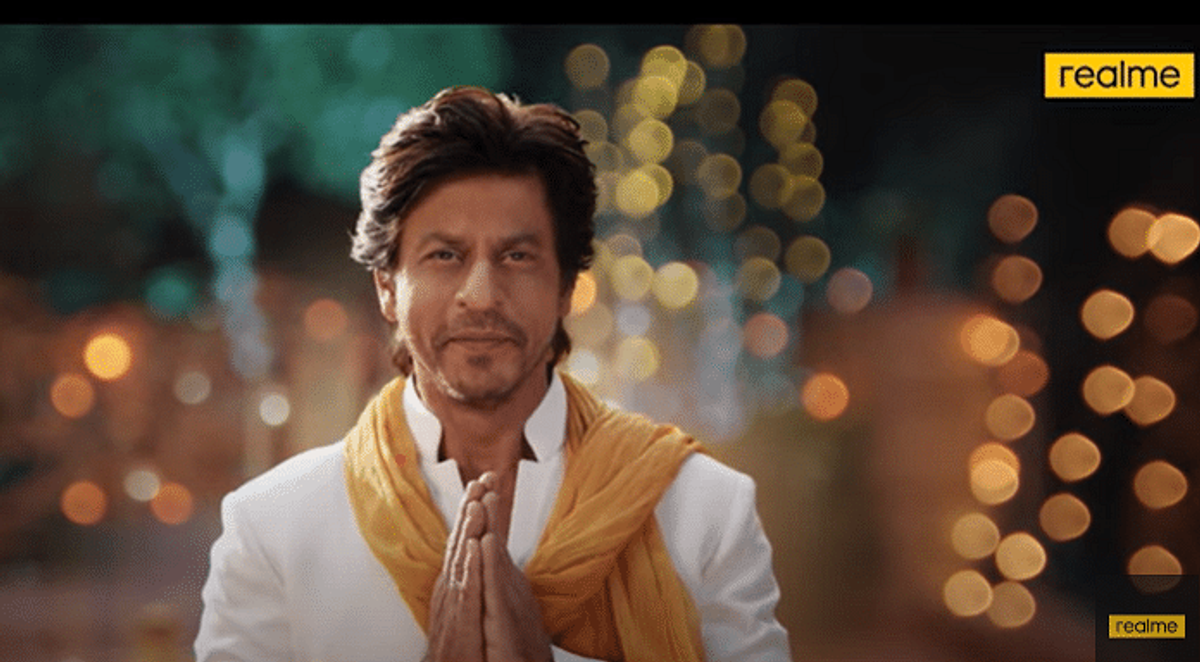 realme's Diwali campaign 'Dare to Shine' with Shah Rukh Khan ...