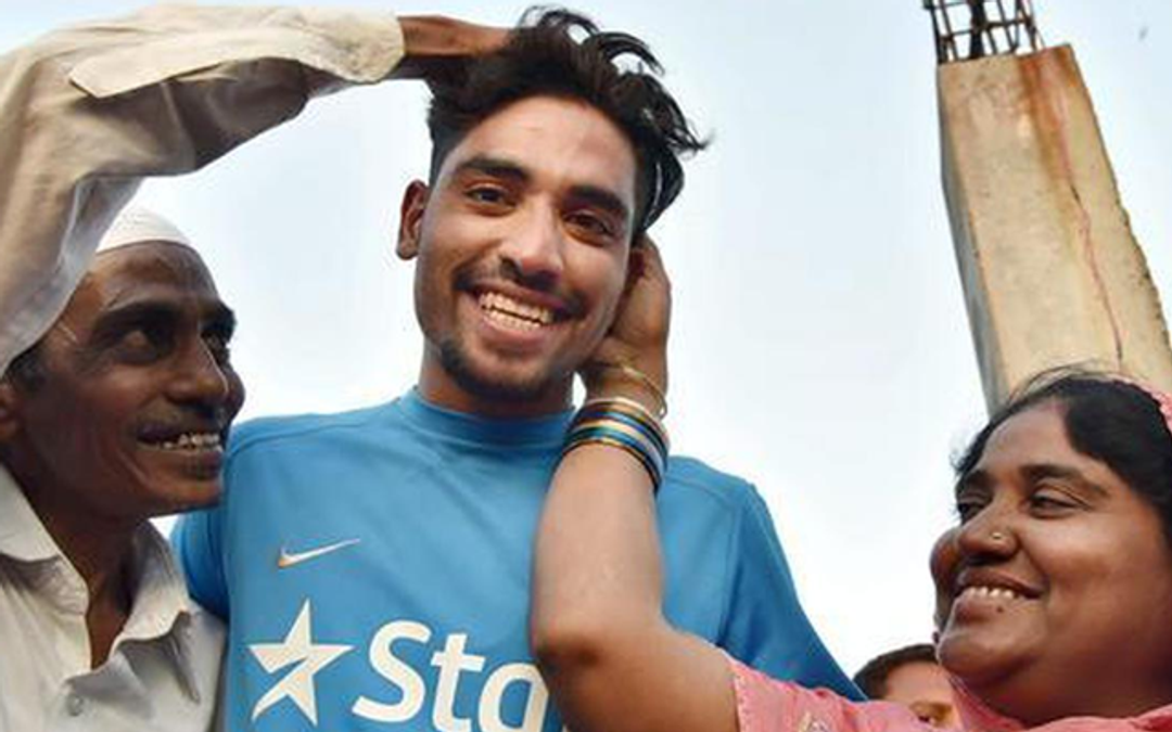 'Heart touching' - Fans react as Mohammad Siraj posts old image with ...