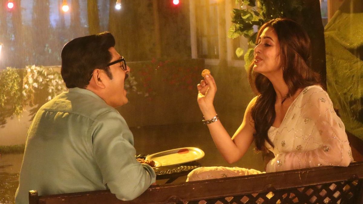 Bhabhiji Ghar Par Hain: Pakoras, Rain & Drama