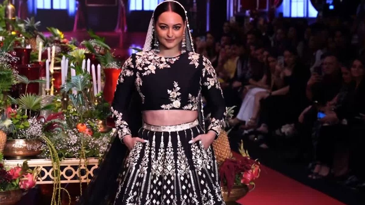 Heeramandi: Indresh Malik got praise from Sonakshi's mother for a scene