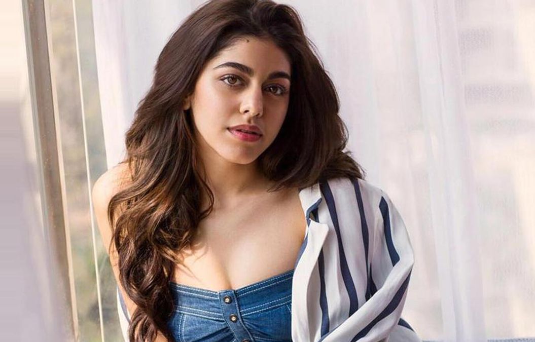 Alaia F’s Tryst With Urdu For Jawaani Jaaneman!