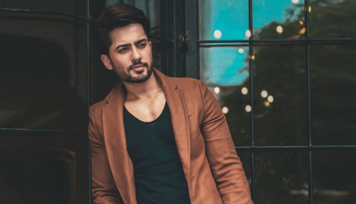 Rehaan Roy Says That He Tries To Avoid Smoking And Drinking Onscreen