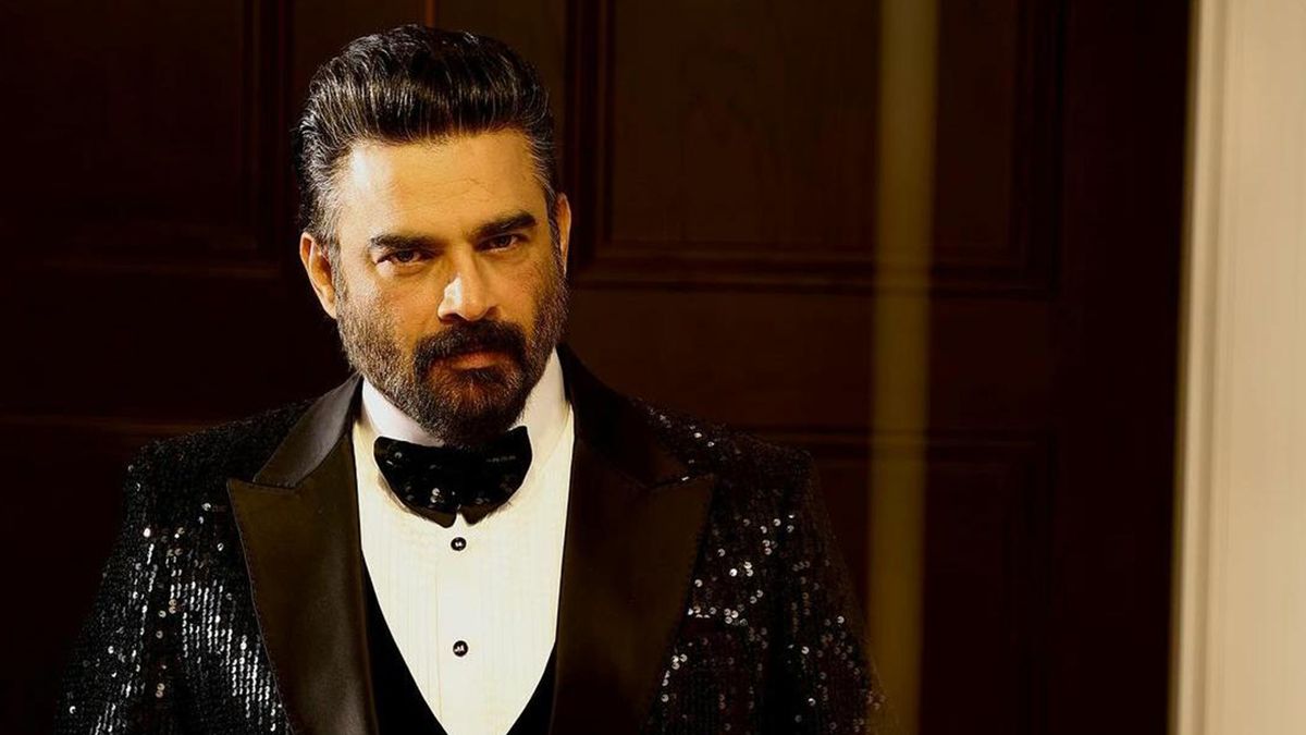 Video shows 7000 fans paying silent tribute to R Madhavan, actor reacts