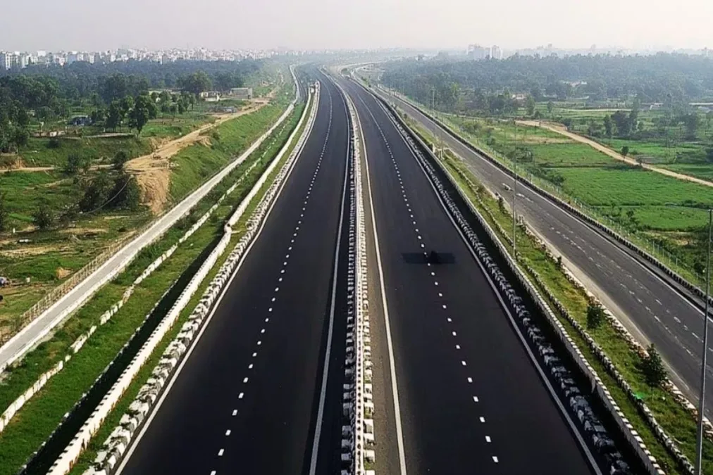 Meerut Prayagraj Expressway: 6 Lane Driving Bonanza to Reduce Travel ...