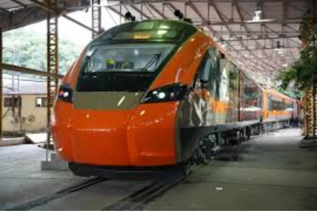 Vande Bharat Sleeper Train: PM Modi Flags Off New Saffron-Coloured ...