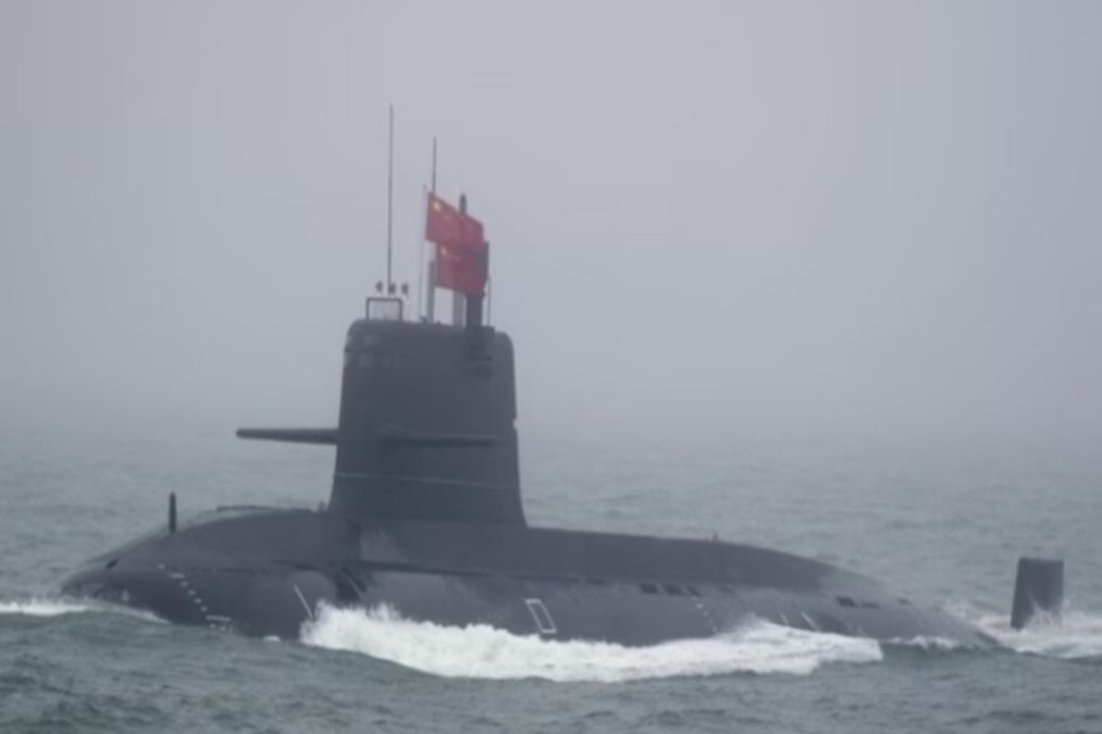 Chinese Submarine Caught in a Trap, 55 Sailors Lost at Sea, UK Report
