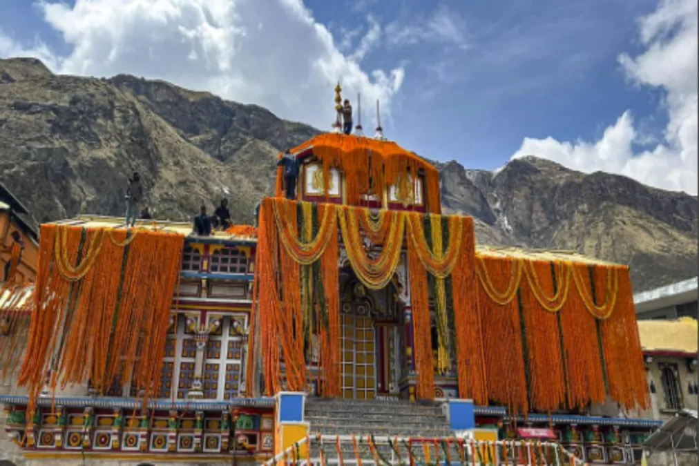 Char Dham Yatra 2024: Badrinath Dham Opens its Gates for Pilgrims ...