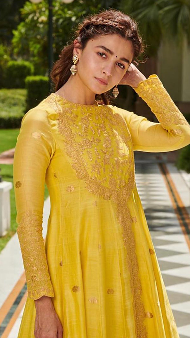 Celebrity Traditional Hairstyles According To Your Face Shape!