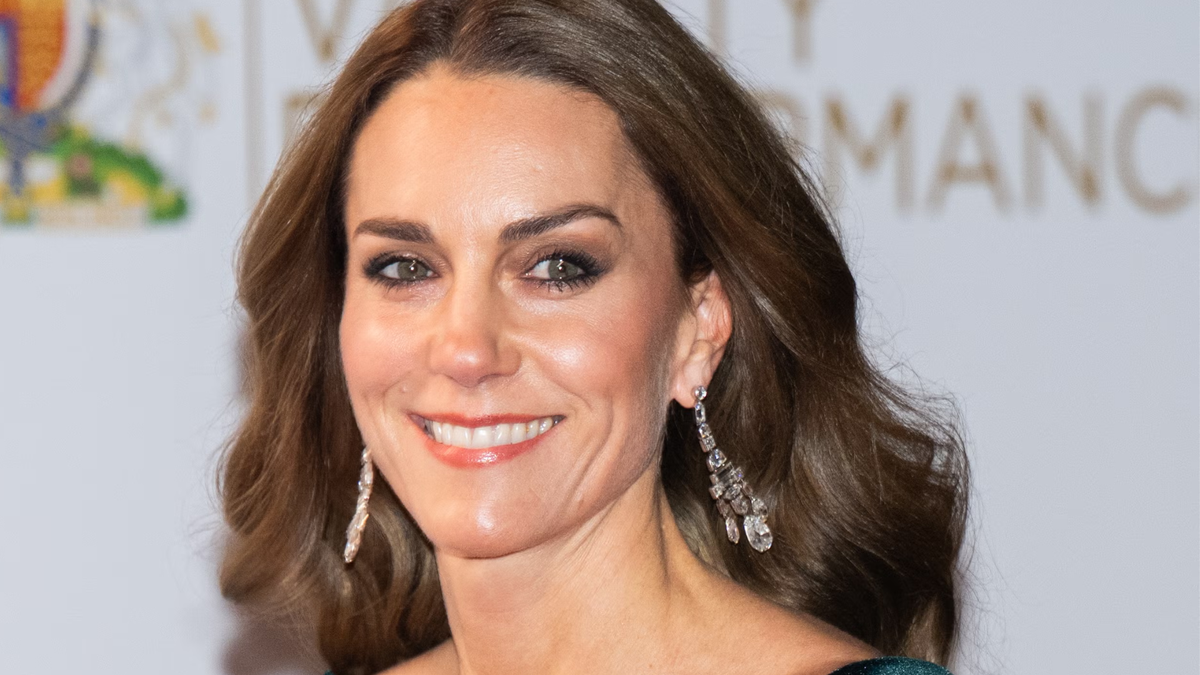 How To Recreate The Princess Of Wales' Natural Winter Glow Make-Up, From Fresh Skin To Rosy Blush