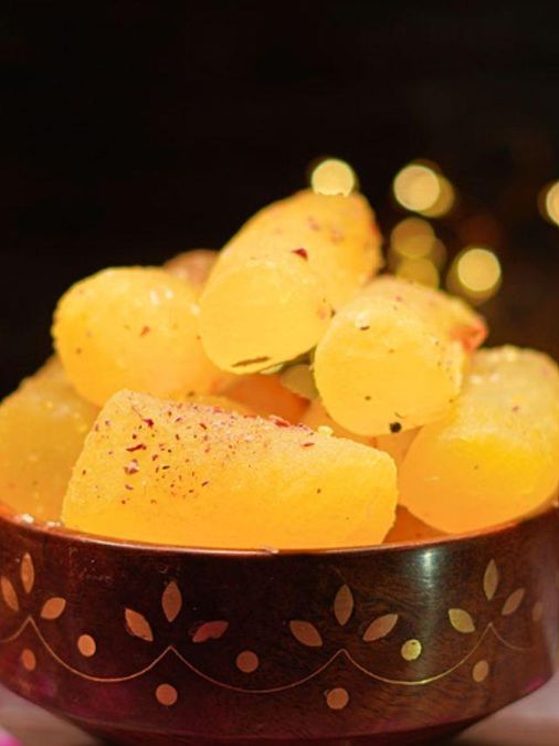 8 Must-Visit Places to Eat in Agra: Bookmark to Find the Best Petha ...