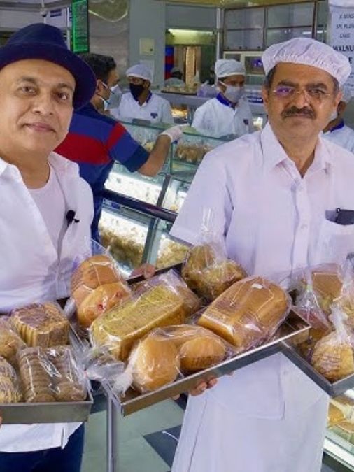 8 Old-School South Indian Spots Known For Their Buns, Puffs, And Biscuits