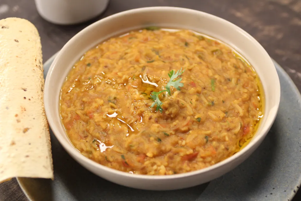 how to make jain dal curry
