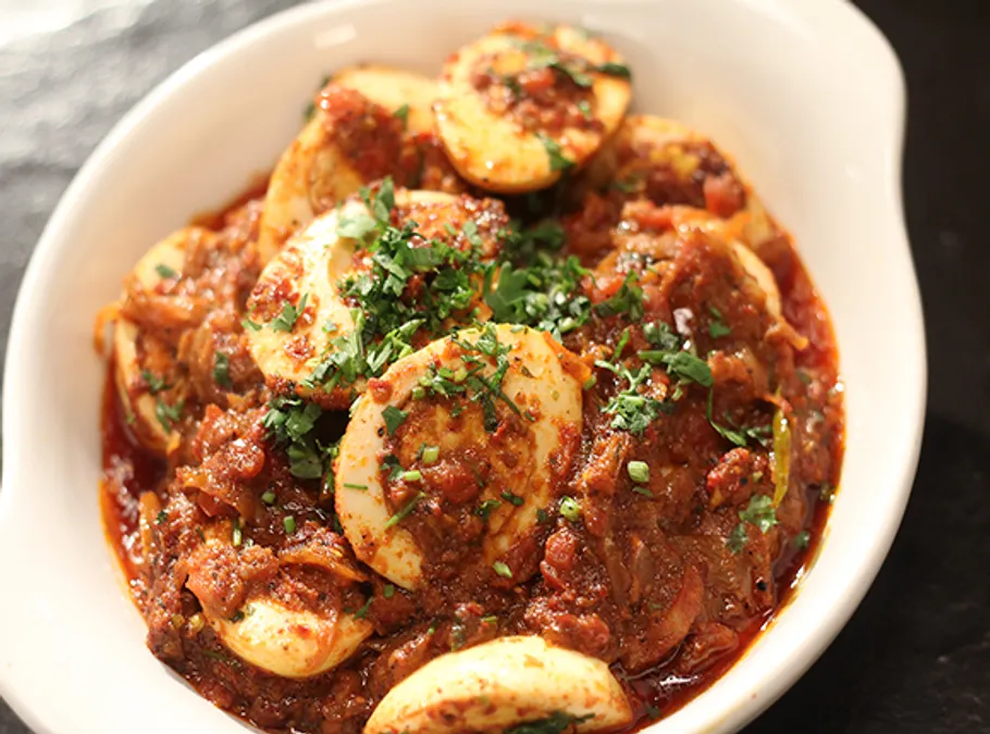 how to cook egg vindaloo