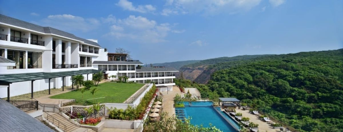 Experience A Dream Monsoon Gateway At Courtyard by Marriott Mahabaleshwar