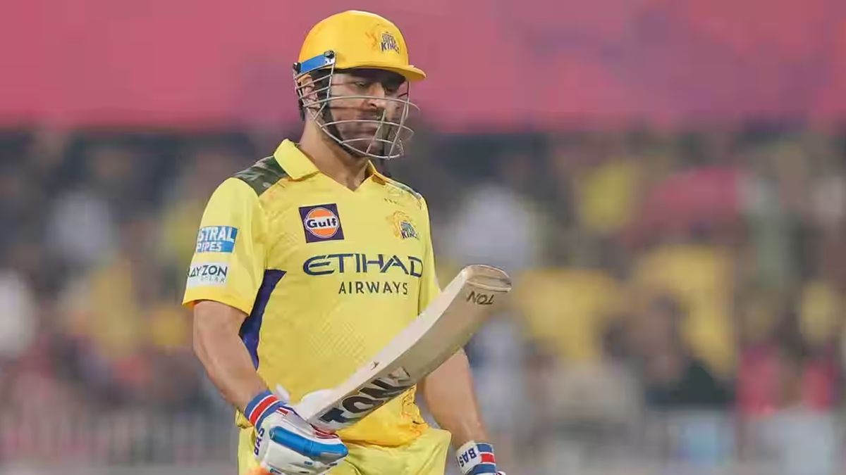 CSK Coach Stephen Fleming Explains MS Dhoni’s Late Batting Order in IPL 2025: 'ও টানা ১০ ওভারও ...