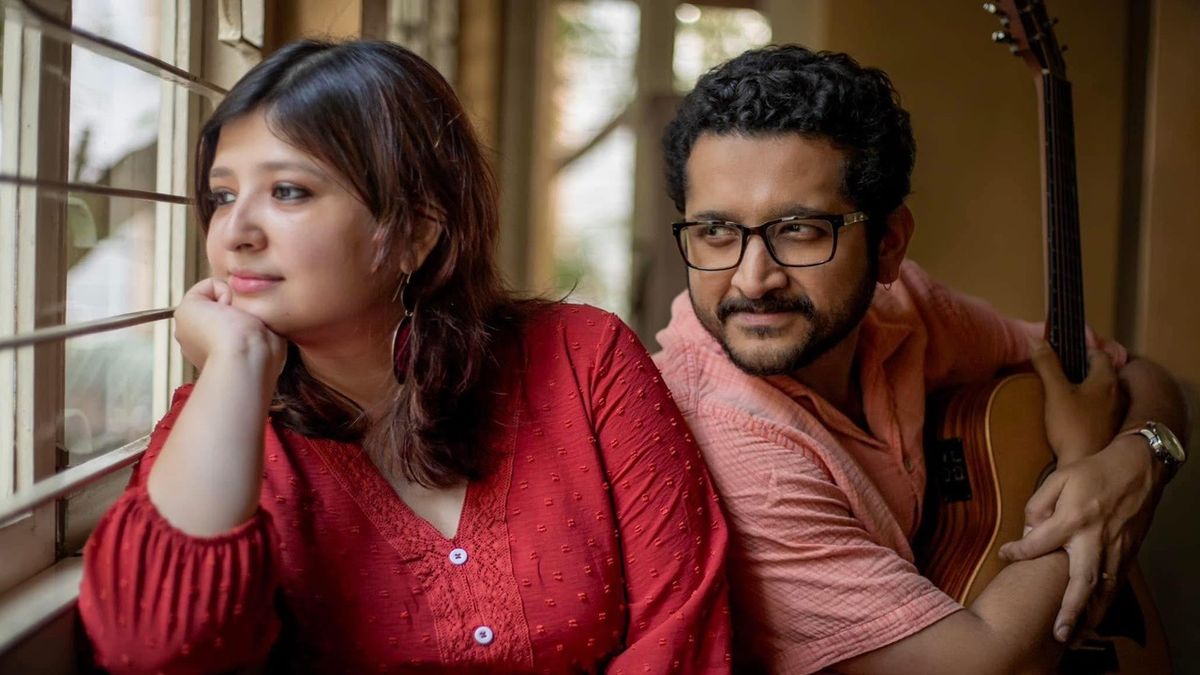 Parambrata-Piya Baby Pic : 'মাম্মাস বেবি', মাকে আগলে ছোট্ট নরম আঙুল! লক্ষ্মীছানাকে জড়িয়ে ...