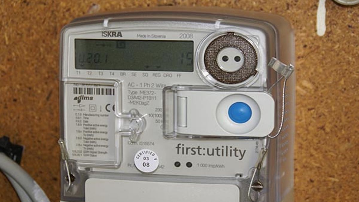 Electric Bill Reduce Tips: বিদ্যুৎ বিল নিয়ে টেনশন? কোন যন্ত্রে চড়ছে ...