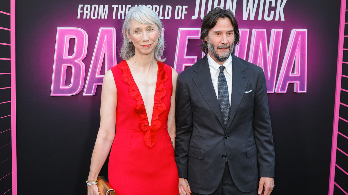 Keanu Reeves and Alexandra Grant Shine Holding Hands at 'Ballerina' Red ...