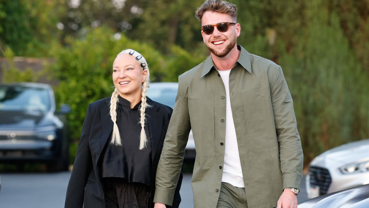 Sia and Harry Jowsey Spark Dating Rumors After Holding Hands During ...