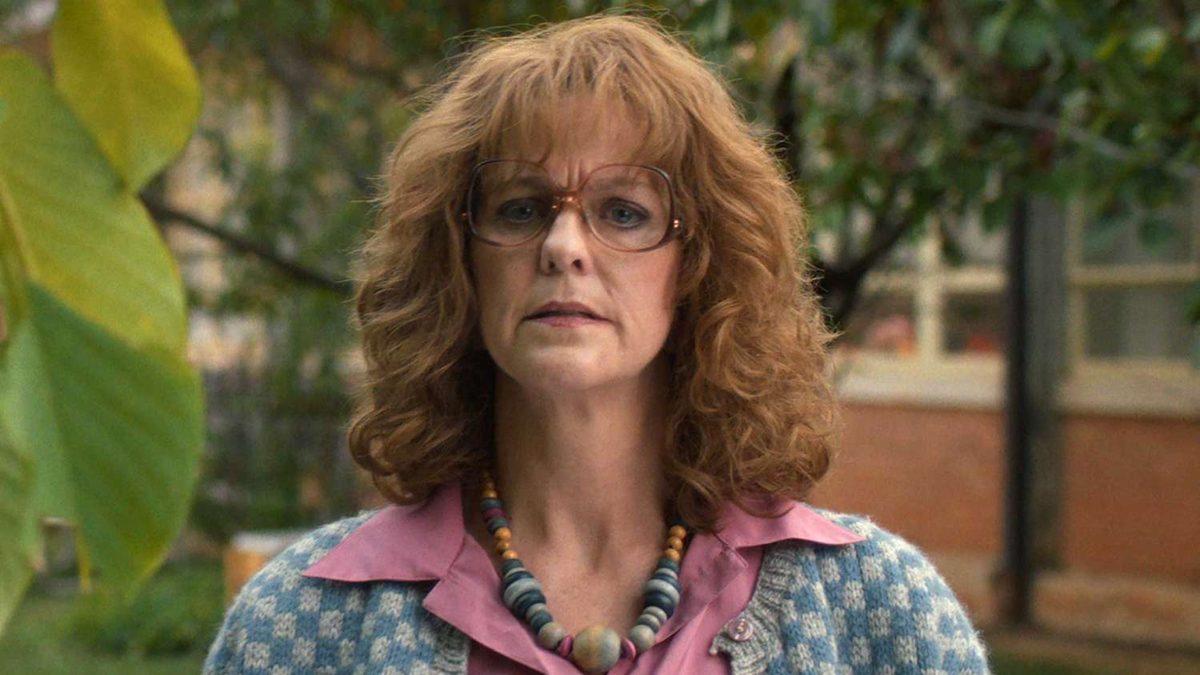 Duffer Brothers Bring Former High School Teacher Into 'Stranger Things ...