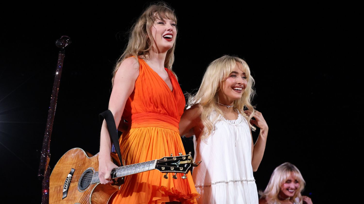 Sabrina Carpenter Recalls 'Big Blonde Moment' Before Taylor Swift Eras ...