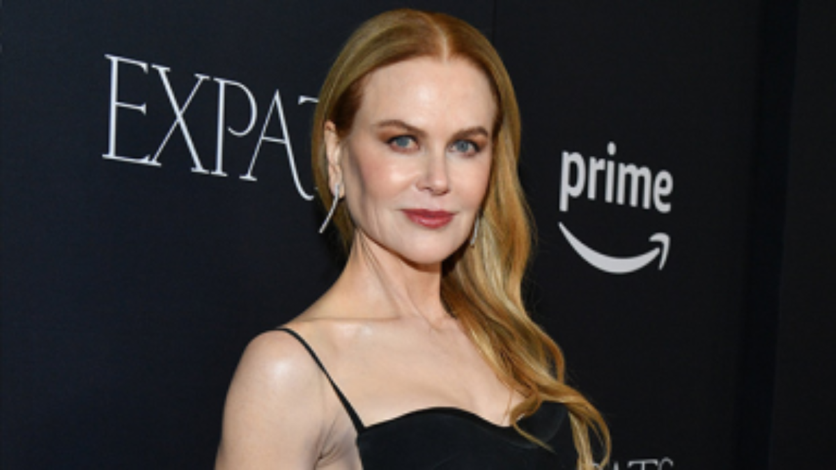 Nicole Kidman Dazzles in Revealing Backless Gown at 'Expats' Premiere