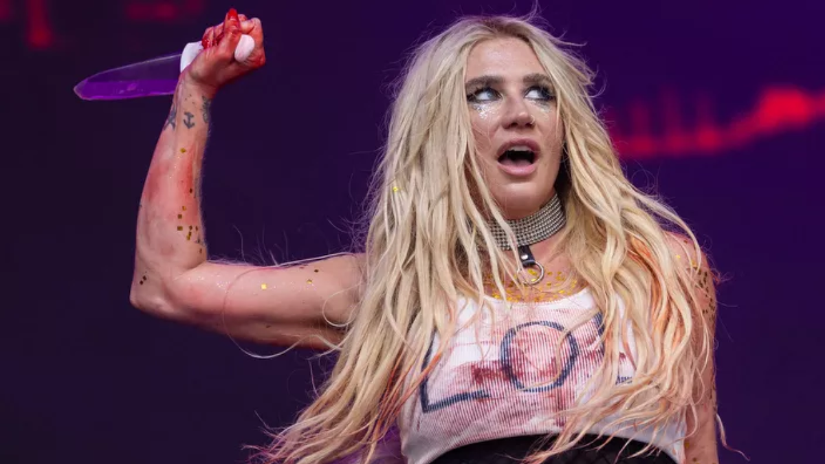 Kesha Alleges Prop Knife During Lollapalooza 2024 Was Replaced With a ...