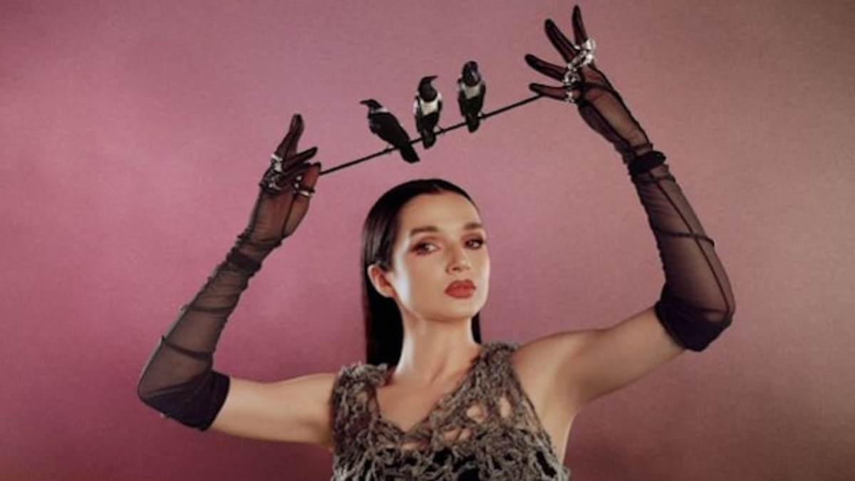 Poppy Unveils New Album ‘Negative Spaces’ Alongside Intense Single ...