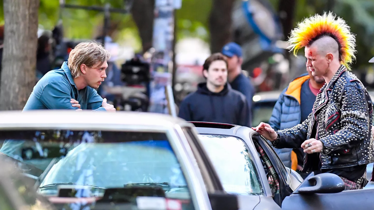 Matt Smith Unrecognisable With Colourful Mohawk While Filming With ...