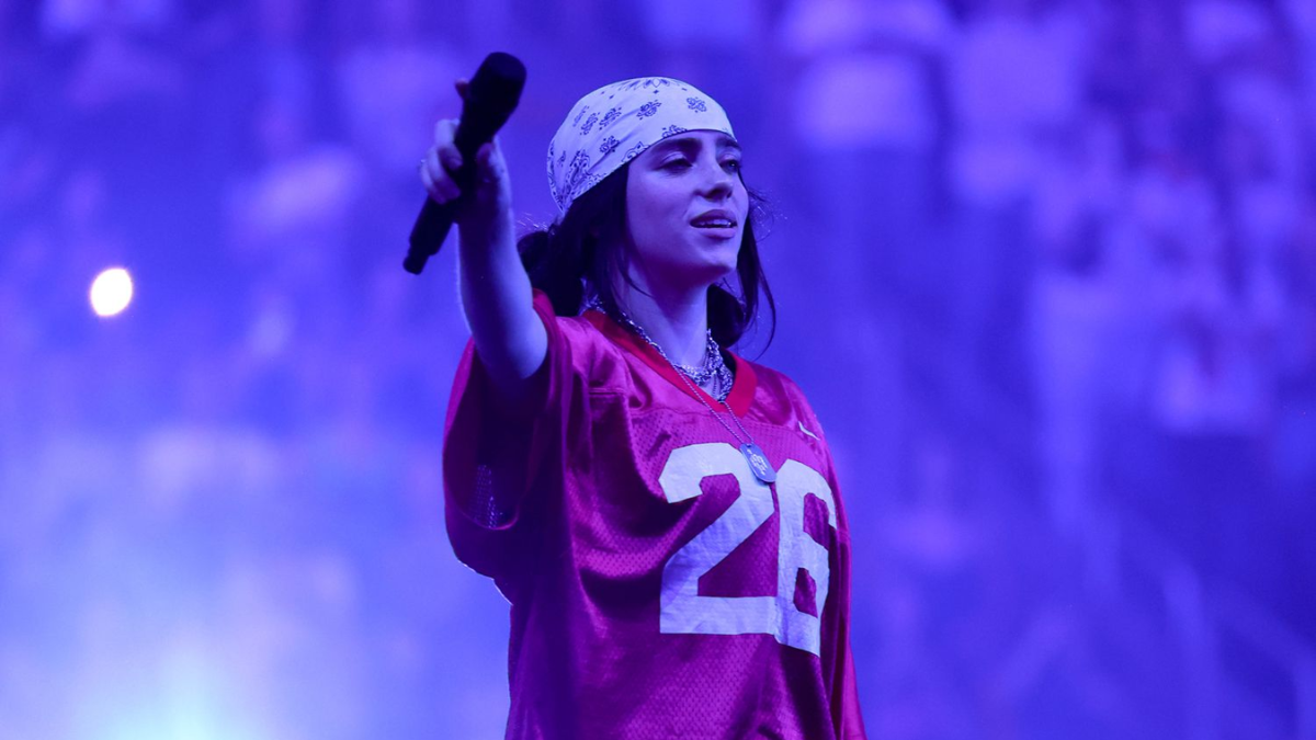 Billie Eilish Explains the Deep Meaning Behind Fans Singing 'The ...