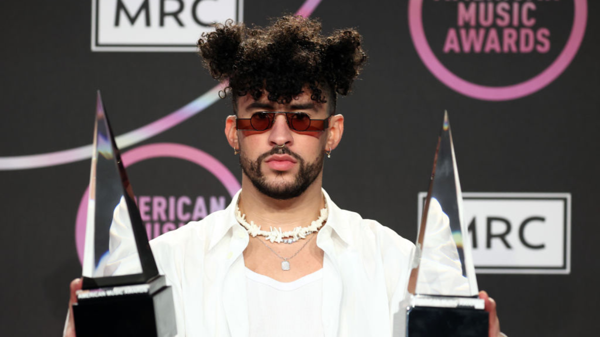 Check Out Bad Bunny’s Latest Self-Directed Short Film ‘Debí Tirar Más ...