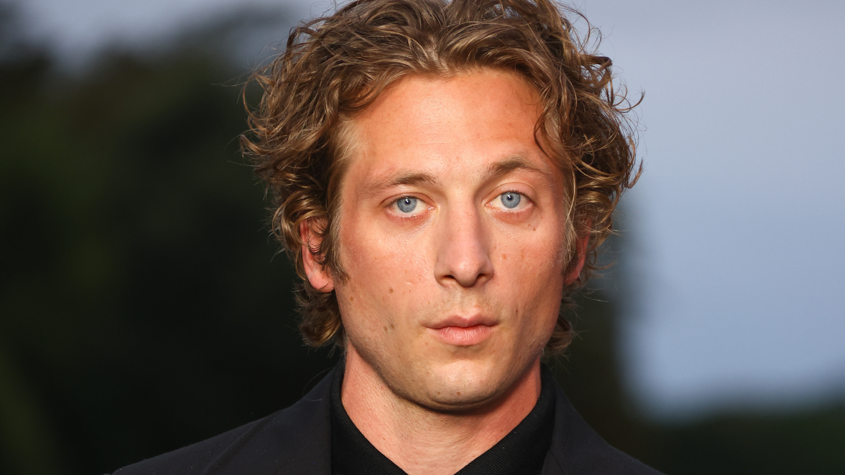 Why Jeremy Allen White Skipped 2025 Golden Globes