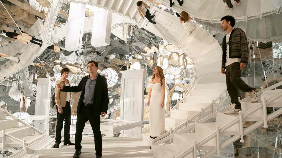 Jesse Eisenberg Brings New Generation of Magicians in ‘Now You See Me ...