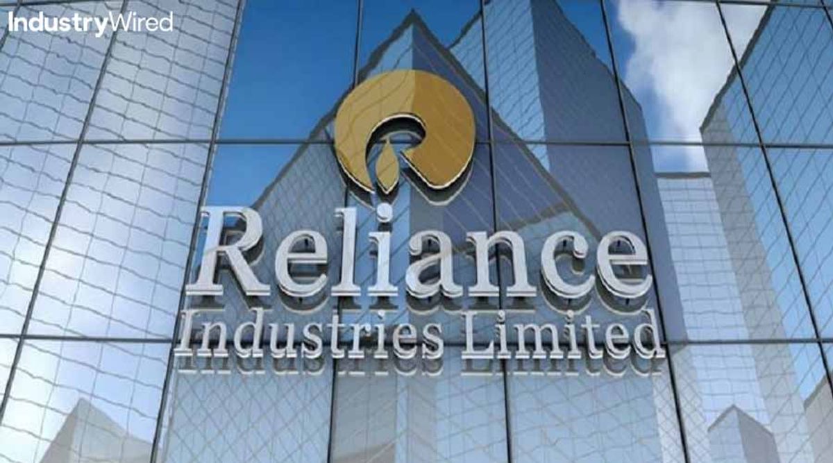 Reliance Industries Share Drops 4% to ₹1285.35, Down 20% After 52-Week High