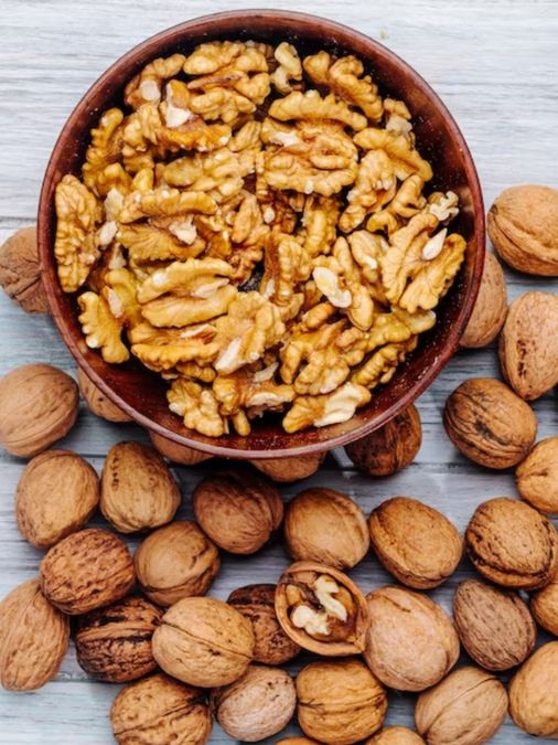 Useful hack to crack open walnuts with your bare hands