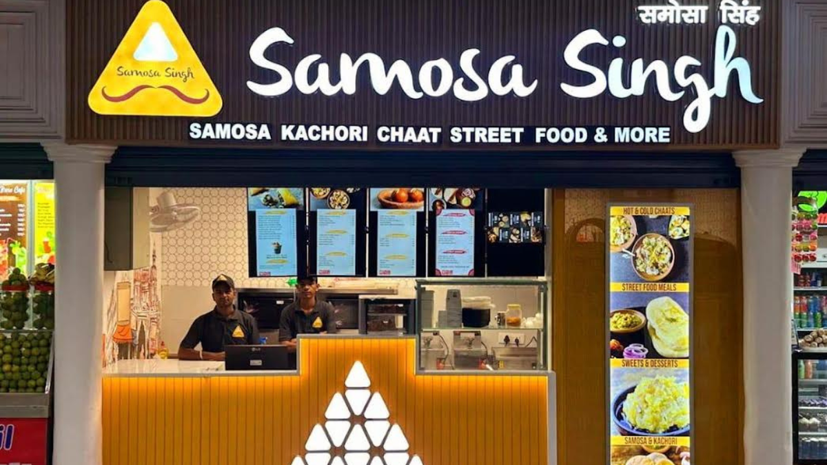 Samosa Singh in Delhi: Spicing Up the City with Nostalgic Delights