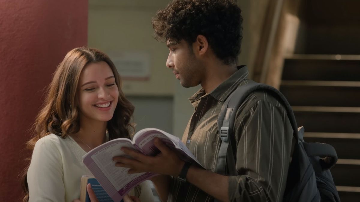 Siddhant Chaturvedi and Triptii Dimri's Fresh Pair Light Up the Screen ...