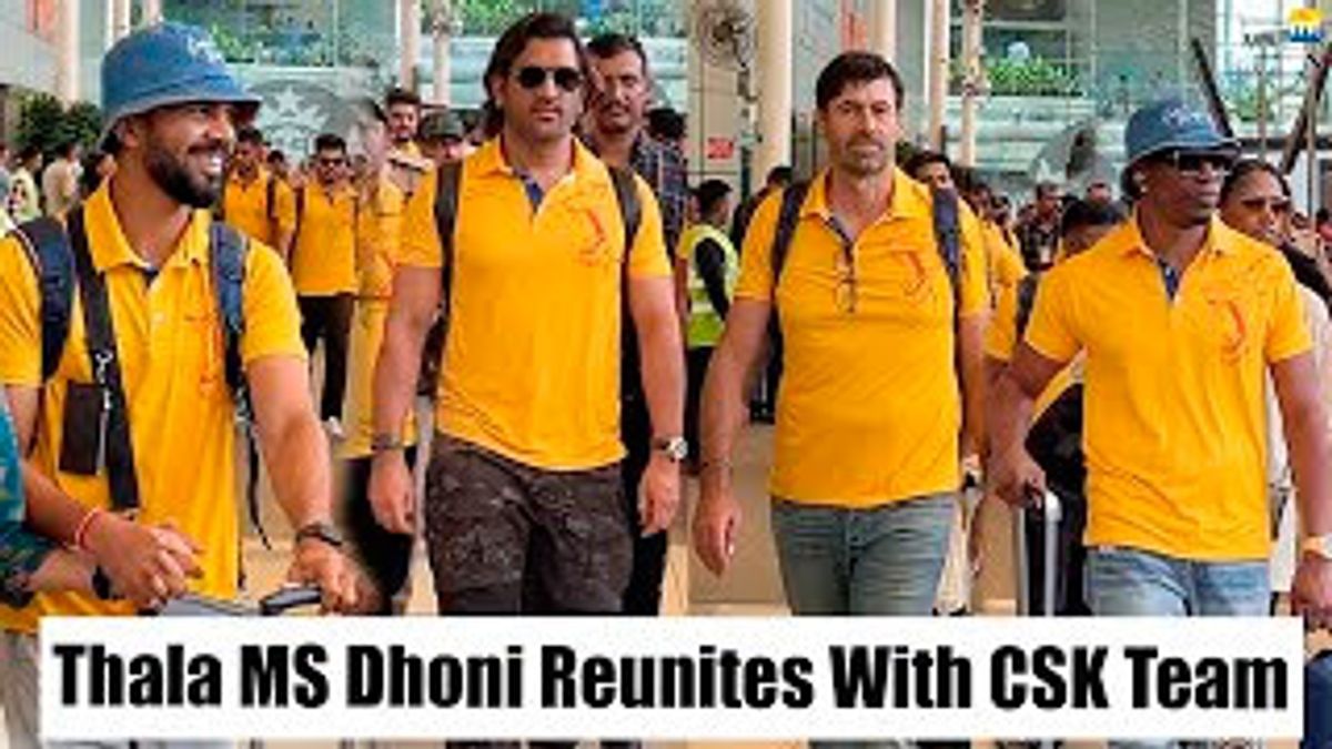 Thala MS Dhoni Reunites With CSK Team That Lands In Mumbai For The Much ...