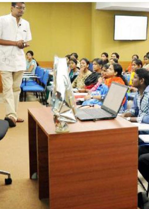 IAS தேர்வில் பின்தங்குகிறதா தமிழகம்?