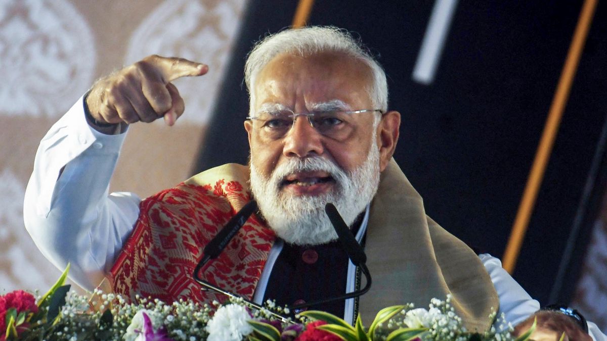 Congress handed over Assam's land to infiltrators for votes during its ...