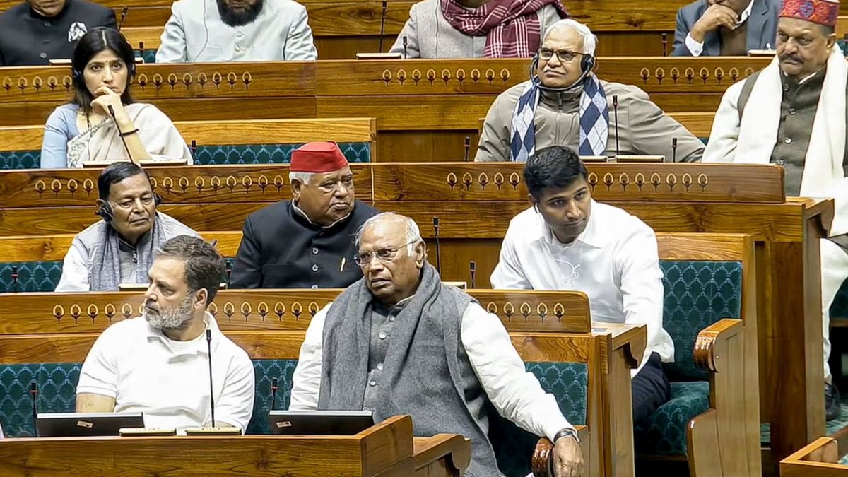 Opposition to protest against MGNREGA, SIR issues in Budget session