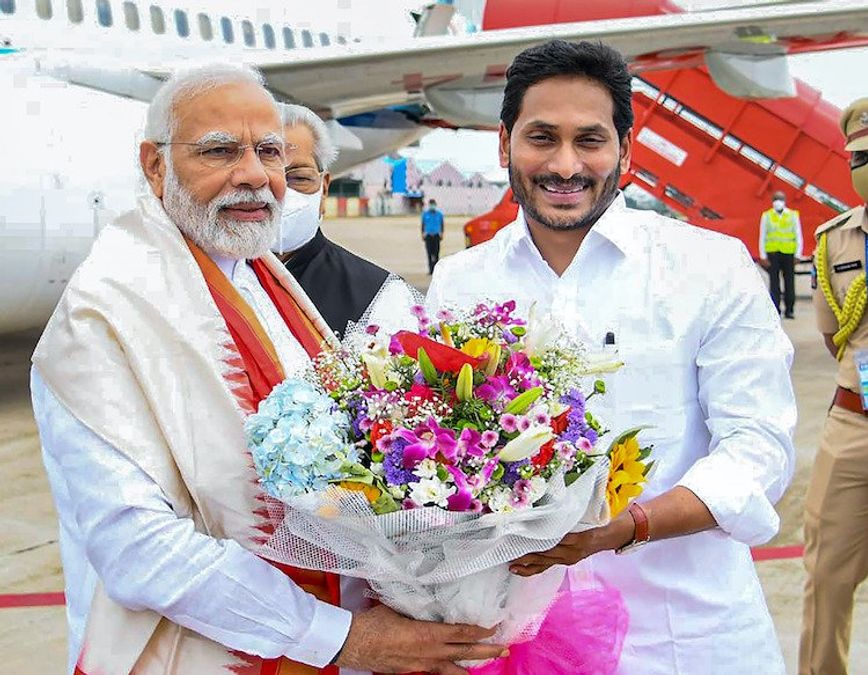 PM Modi to unveil the statue of freedom fighter Alluri Sitarama Raju in ...