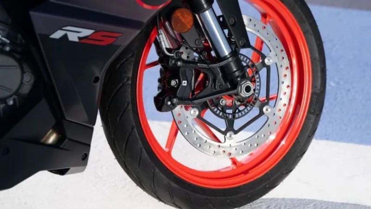 ABS to Be Mandatory on All Two-Wheelers in India from 2026, Says ...