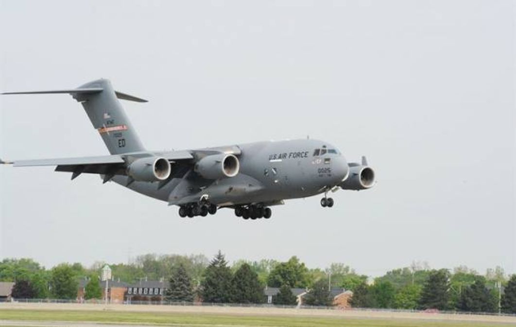 IAF lands largest transport aircraft C-17 Globemaster in Arunachal ...